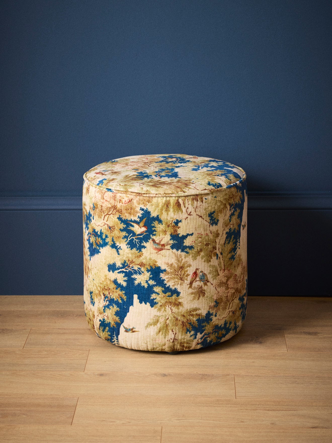 Anne upholstered footstool - Cyrillus COM